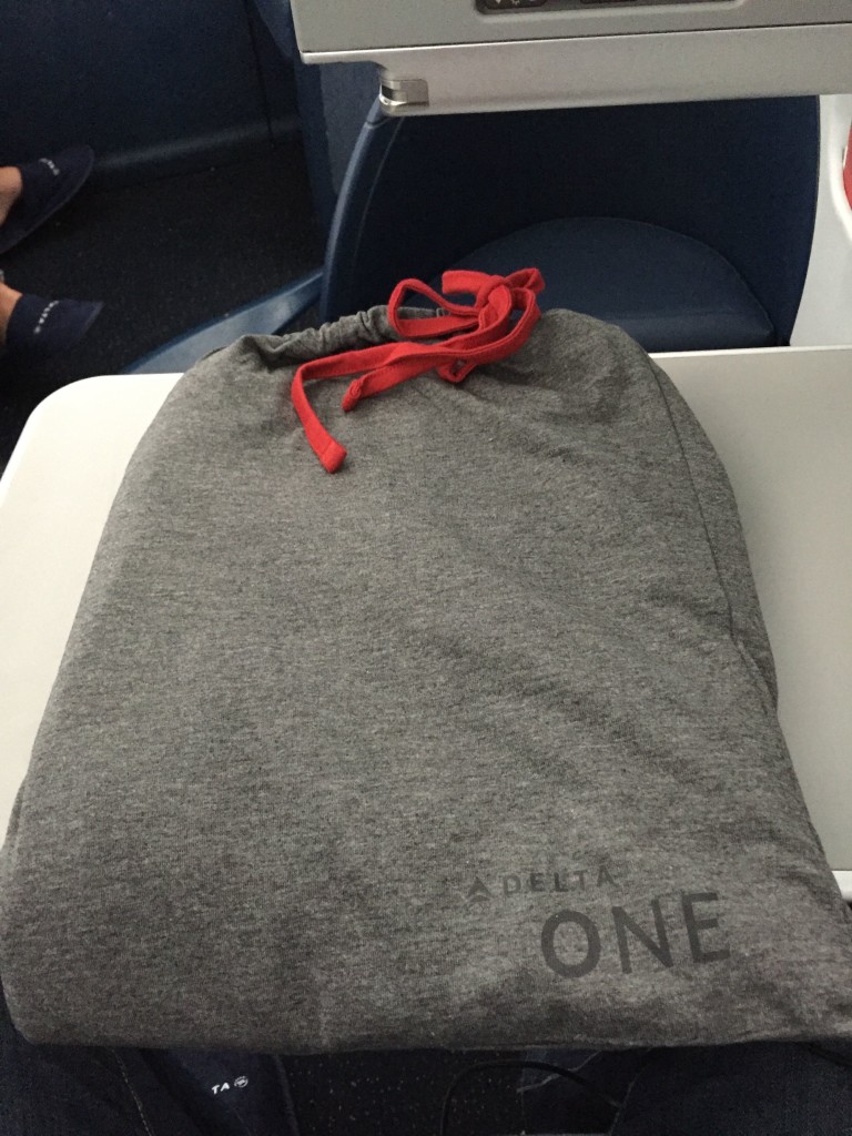 My First Delta Pajamas Flight- Impressed! Lots of Pics!
