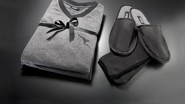 New Pajamas and Amenity Kits for Qantas First Class!