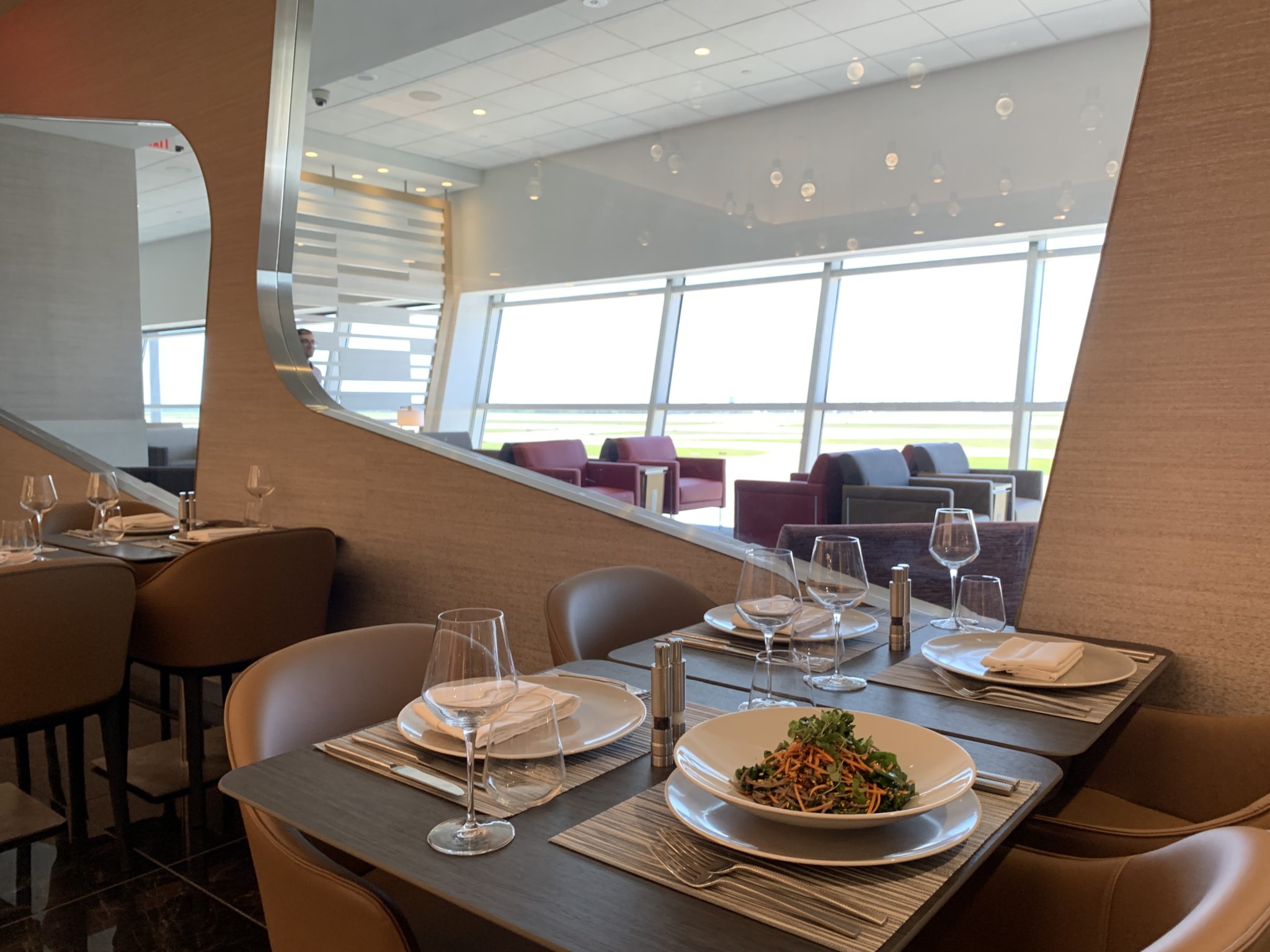 Review: American's New Flagship Lounge DFW • Point Me to the Plane