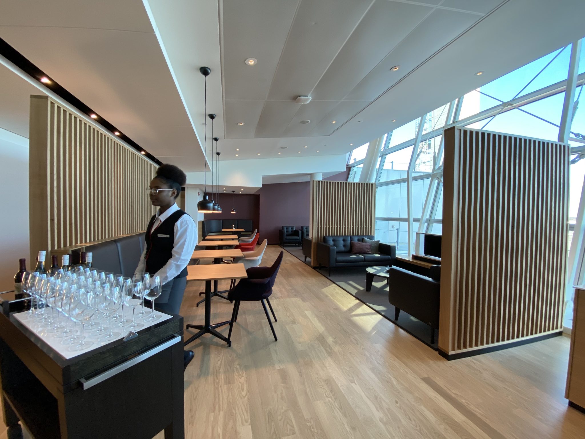 First Look: New SWISS Lounge at JFK Terminal 4